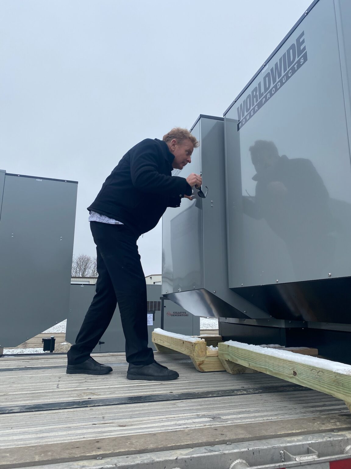 Flatbed Loading - Gillette Generators